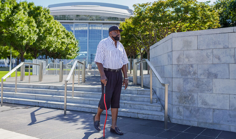 Cowboys Legend Ed 'Too Tall' Jones Partners with Innovative Walking ...