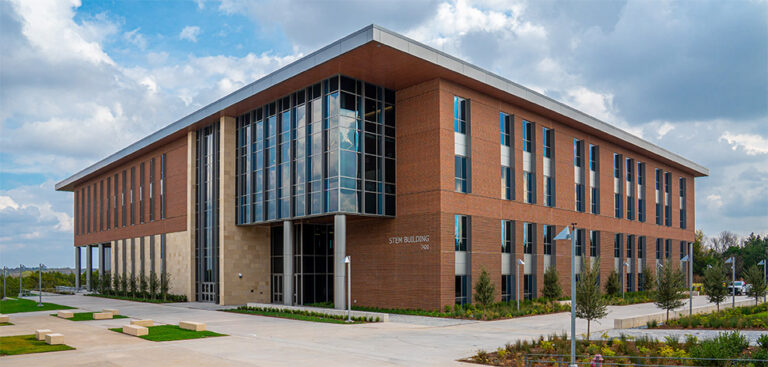 UNT Dallas Unveils $100M STEM Hub to Expand Pathways into Healthcare ...